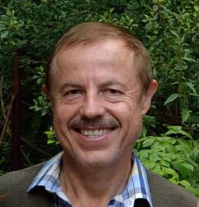 Václav Vavryčuk - Geofyzikální ústav Akademie věd ČR, v.v.i.