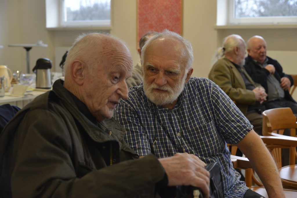 Zemřel Jiří Hůla, kurátor výstav Setkávání - Geofyzikální ústav ...