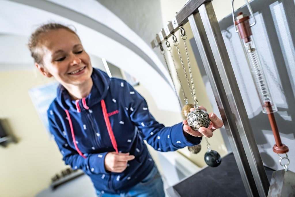 Geofyzikální muzeum Skalná - Geofyzikální ústav Akademie věd ČR, v.v.i.